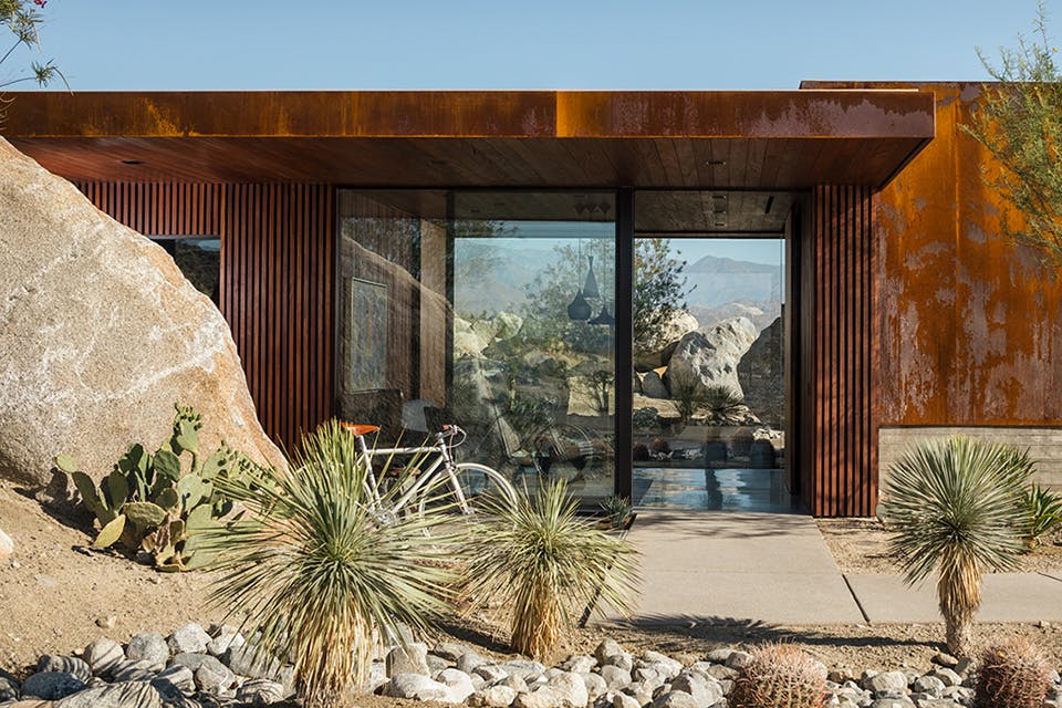 The Desert Palisades Guardhouse Is a Lesson in Minimal Design