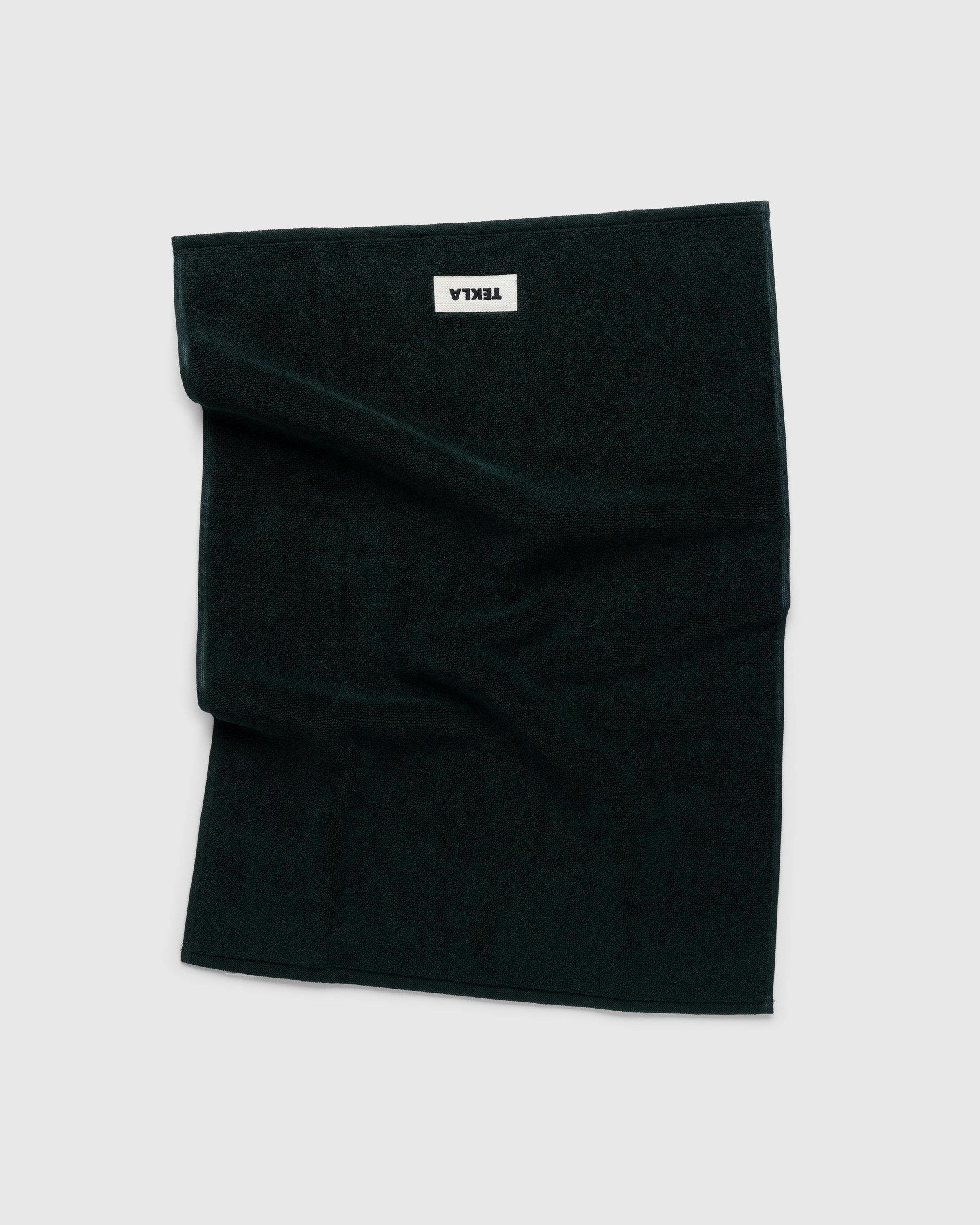 Tekla – Bath Mat Solid Forest Green | Highsnobiety Shop