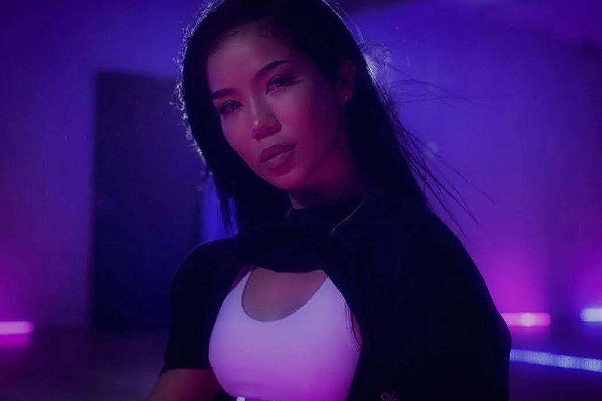 Jhene Aiko Homem Em Chamas [4K] JHENÉ AIKO While We're Young + Sun