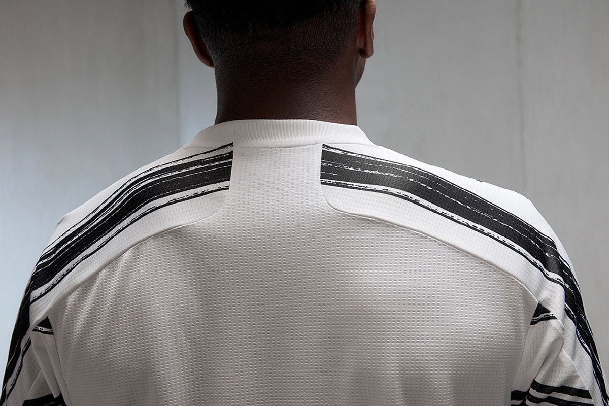 Juventus Unveils New Home adidas Kit