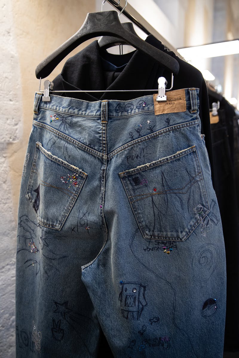 Distressed, Worn-Out Clothing Trends for Fall/Winter 2022