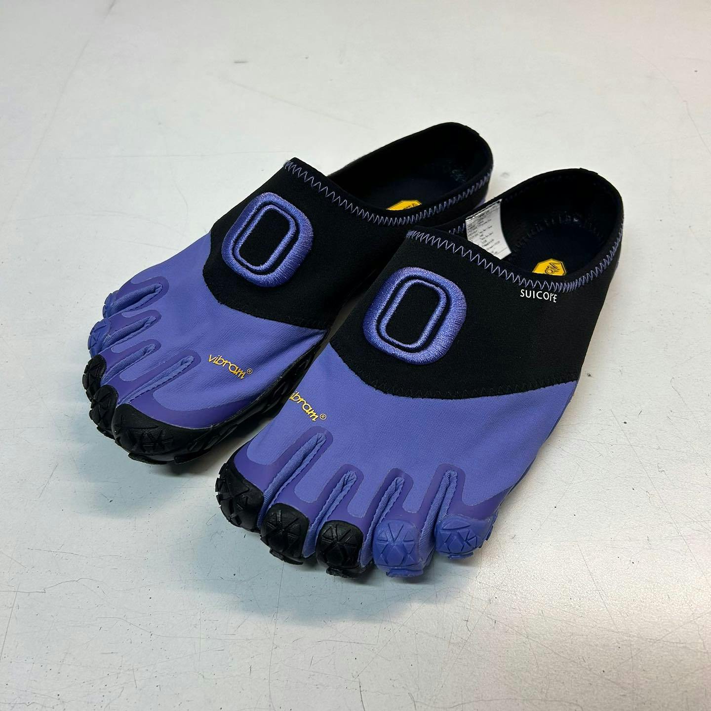 Beware: Even Toe Shoes Are Mules Now
