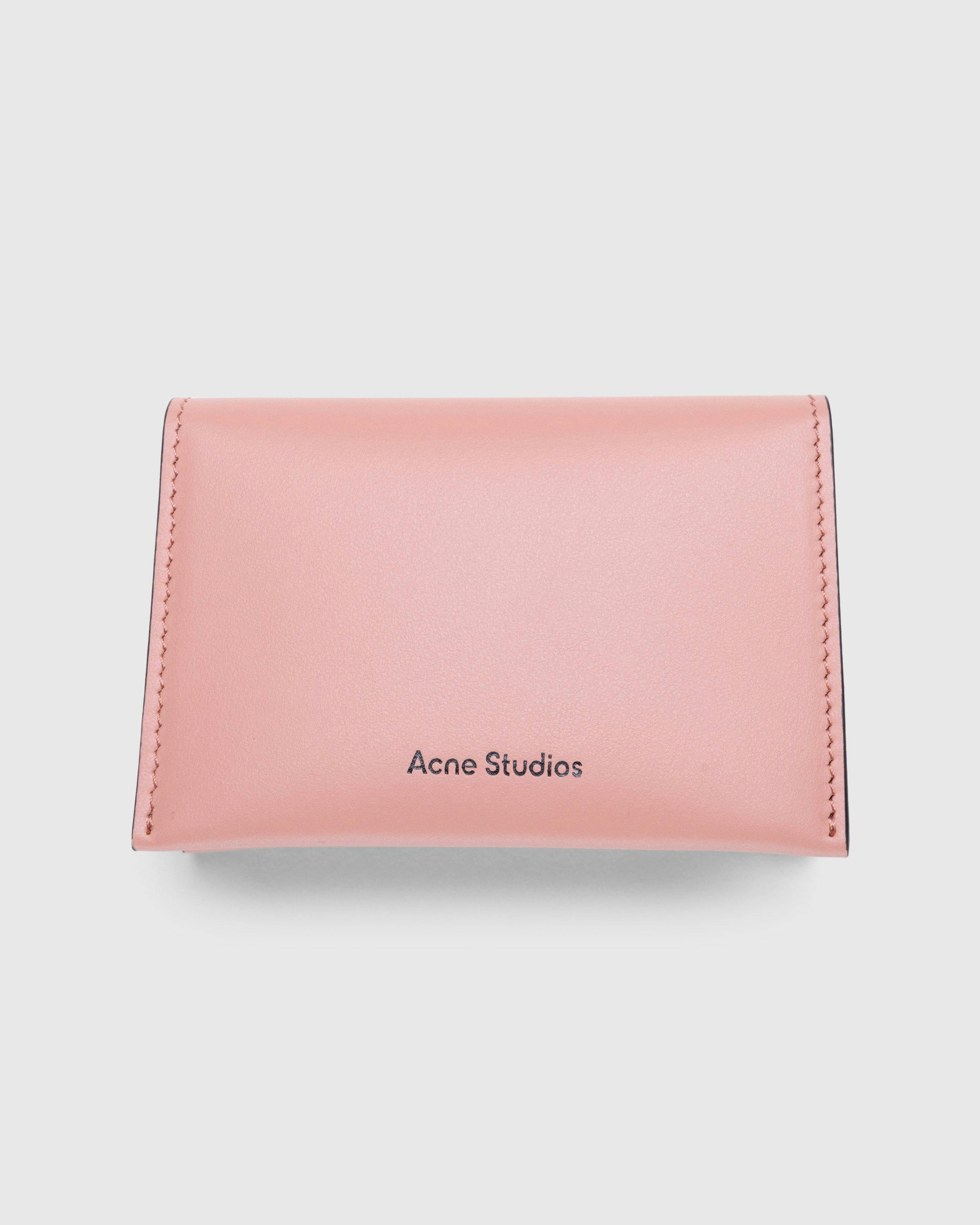 Acne Studios – Folded Leather Card Holder Salmon Pink | Highsnobiety Shop