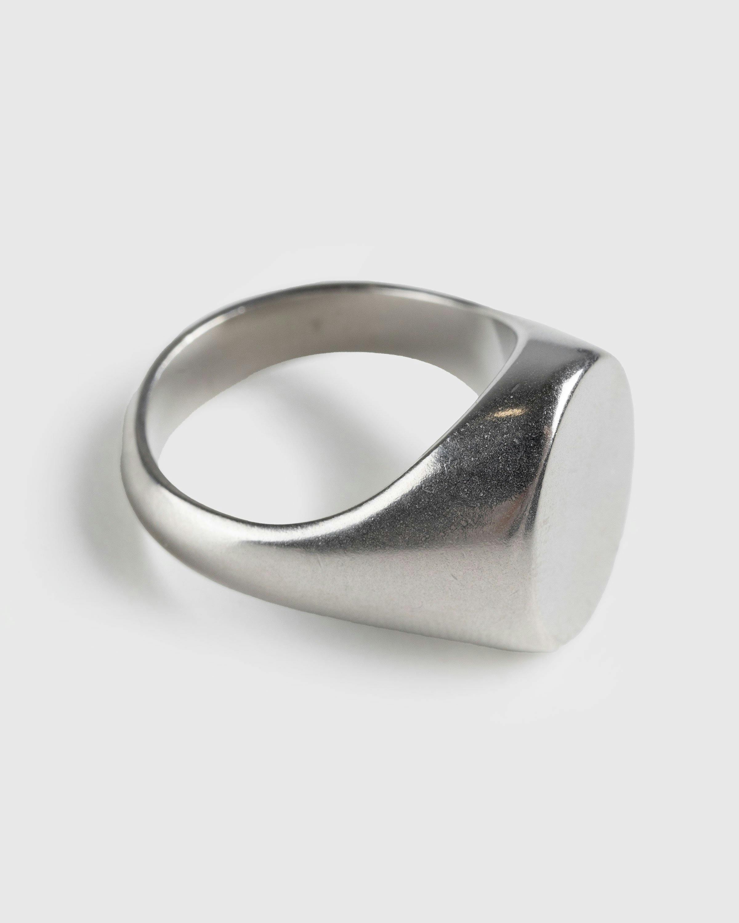 Maison Margiela – Chevalier Ring Silver | Highsnobiety Shop