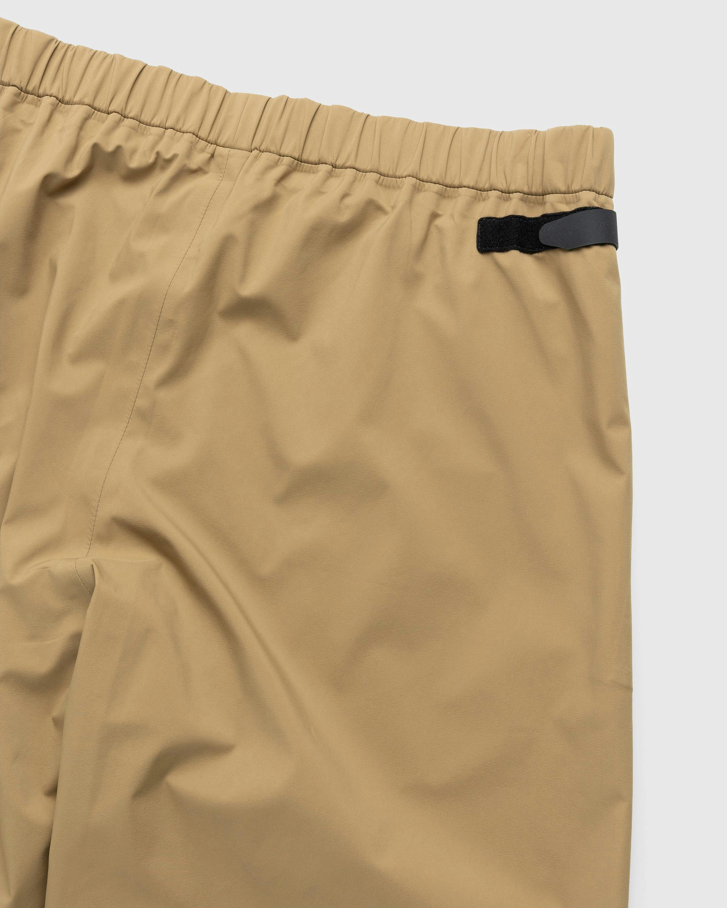 C.P. Company – Gore-Tex 3L Infinium Mixed Pants Brown | Highsnobiety Shop