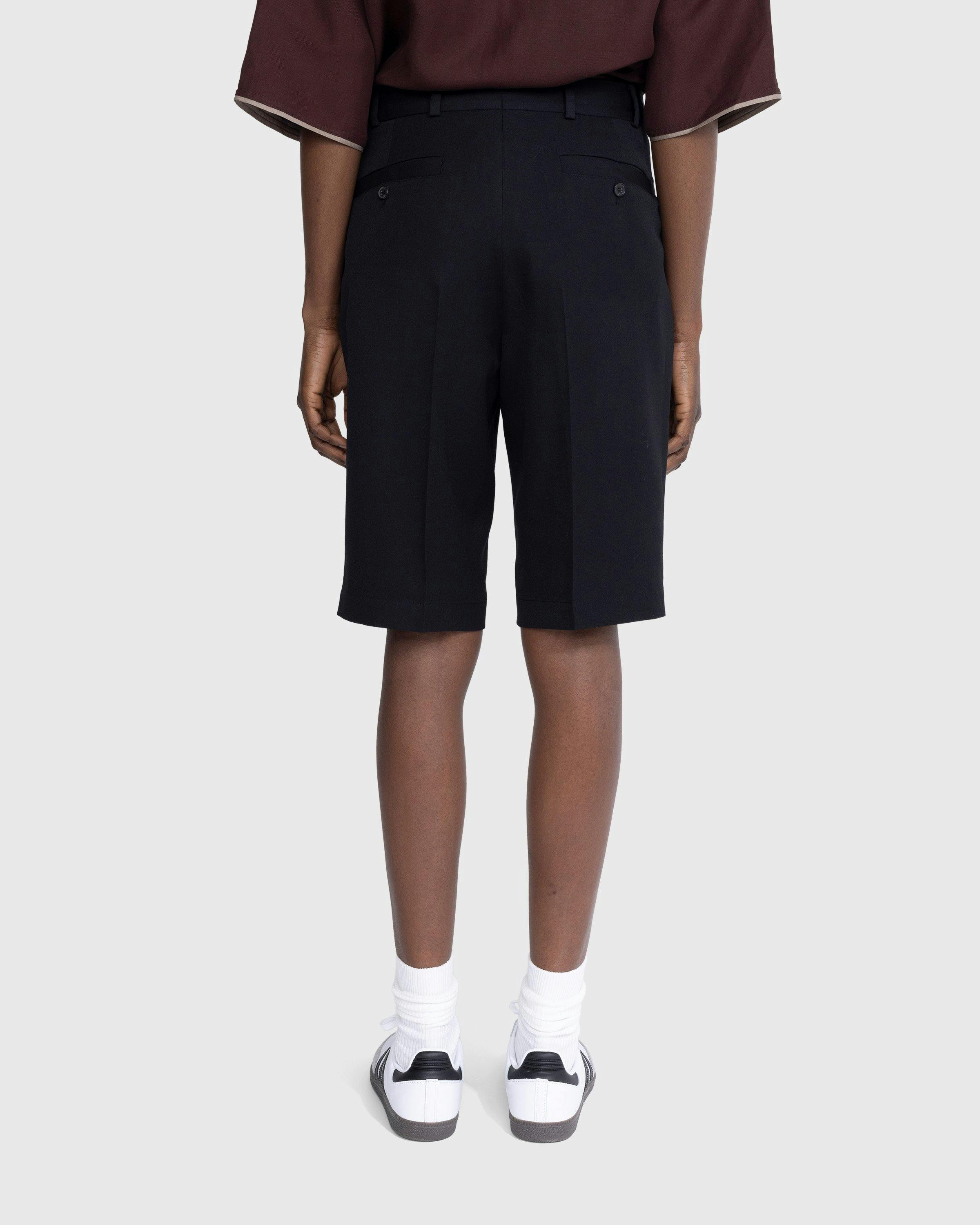 JACQUEMUS – Le Short Rond Carre Black | Highsnobiety Shop