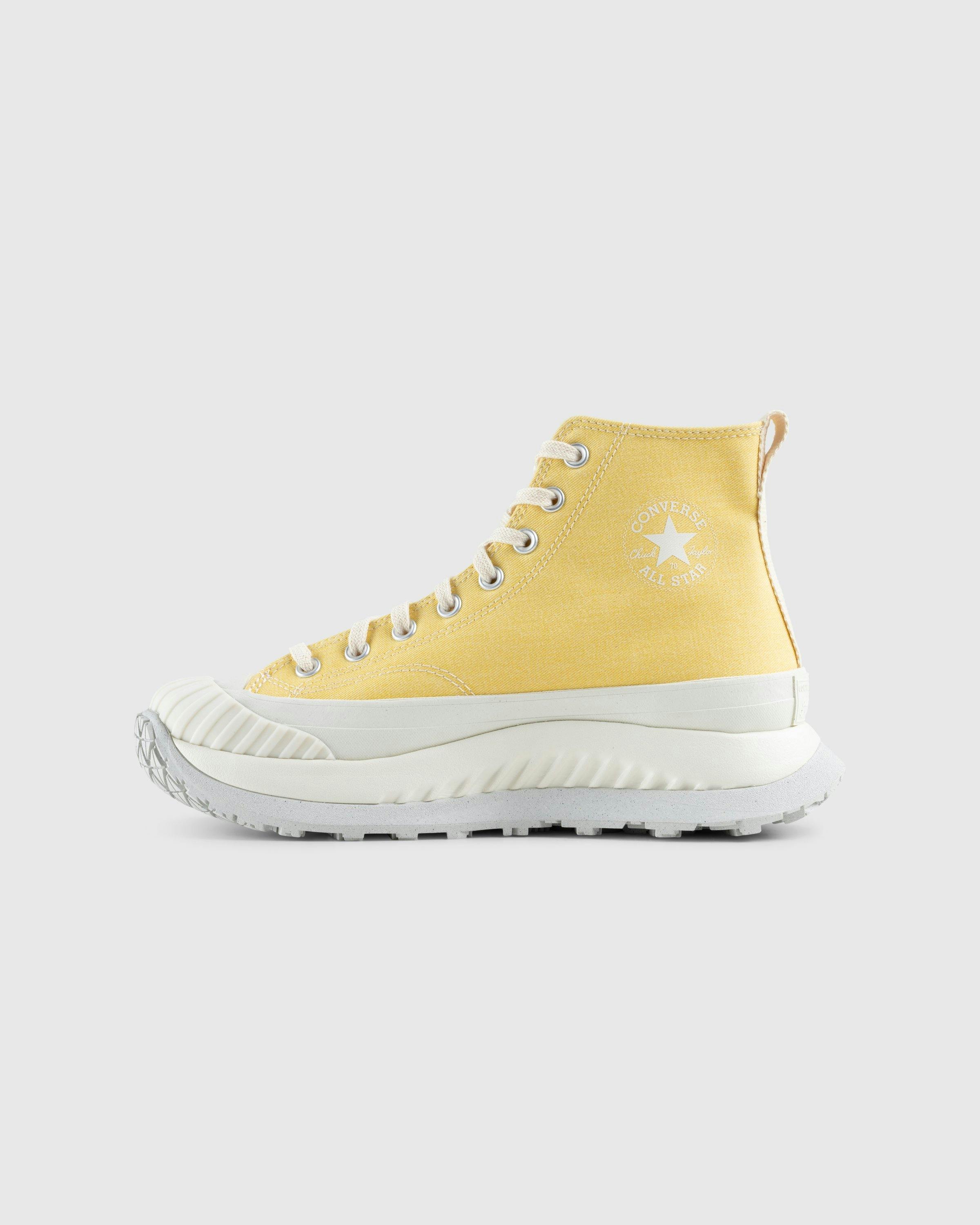 Converse – CHUCK 70 AT-CX HI YELLOW/EGRET/EGRET | Highsnobiety Shop