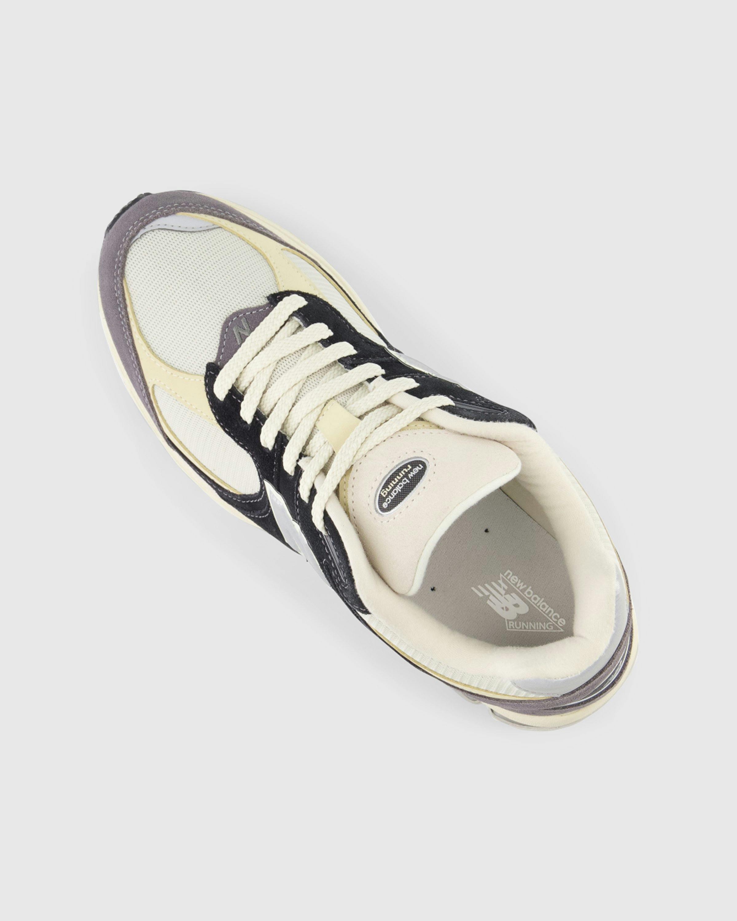 New Balance – M 2002 RSH Magnet | Highsnobiety Shop