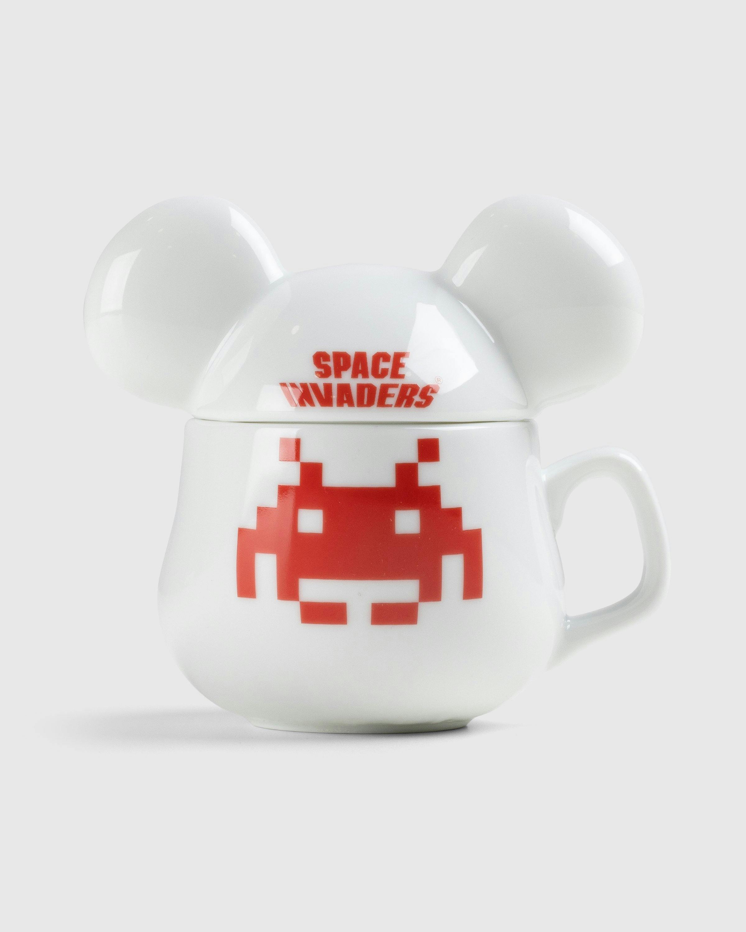 Medicom – Space Invaders Be@rmug White/Red | Highsnobiety Shop