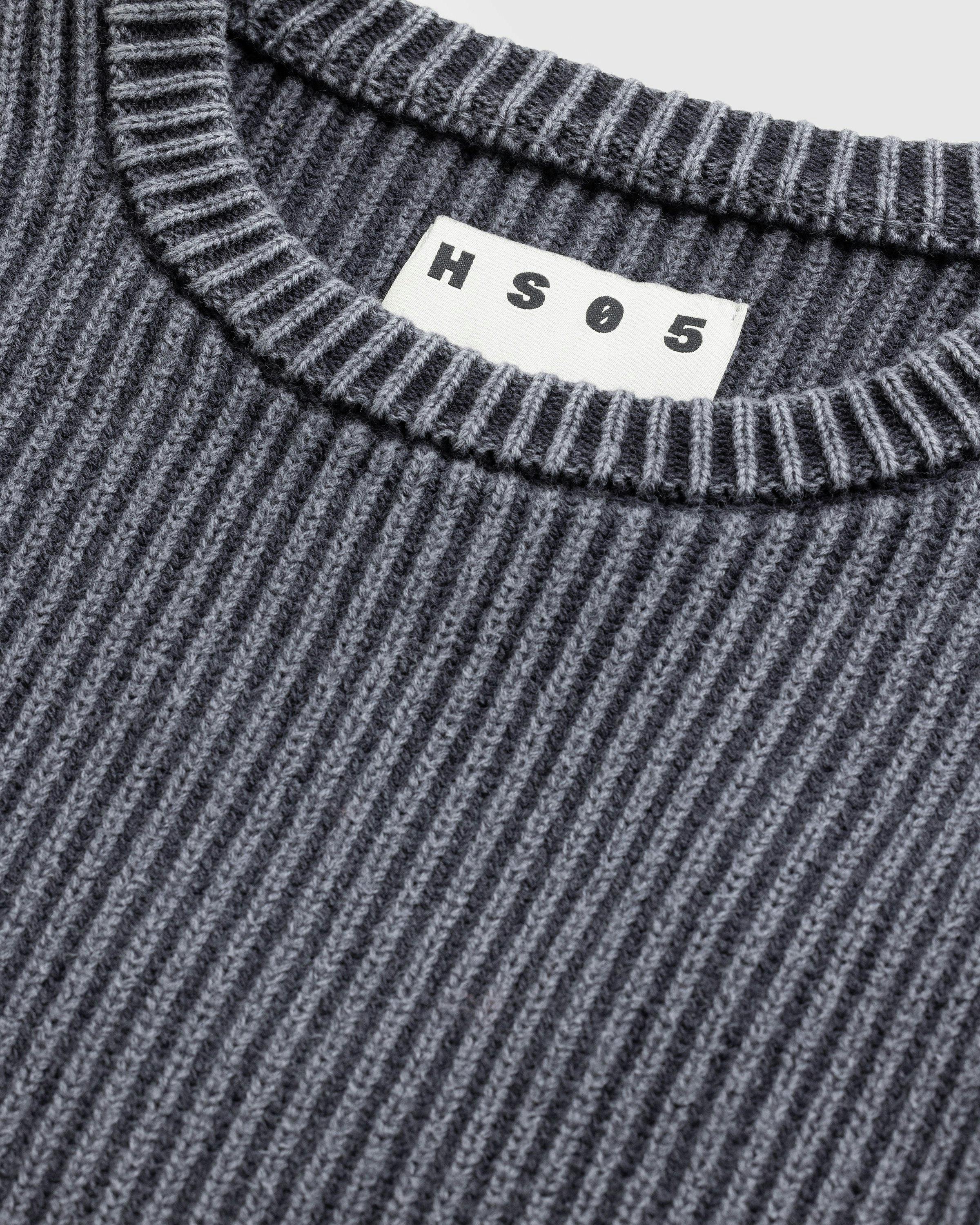 Highsnobiety HS05 – Pigment Dyed Sweater Washed Black | Highsnobiety Shop
