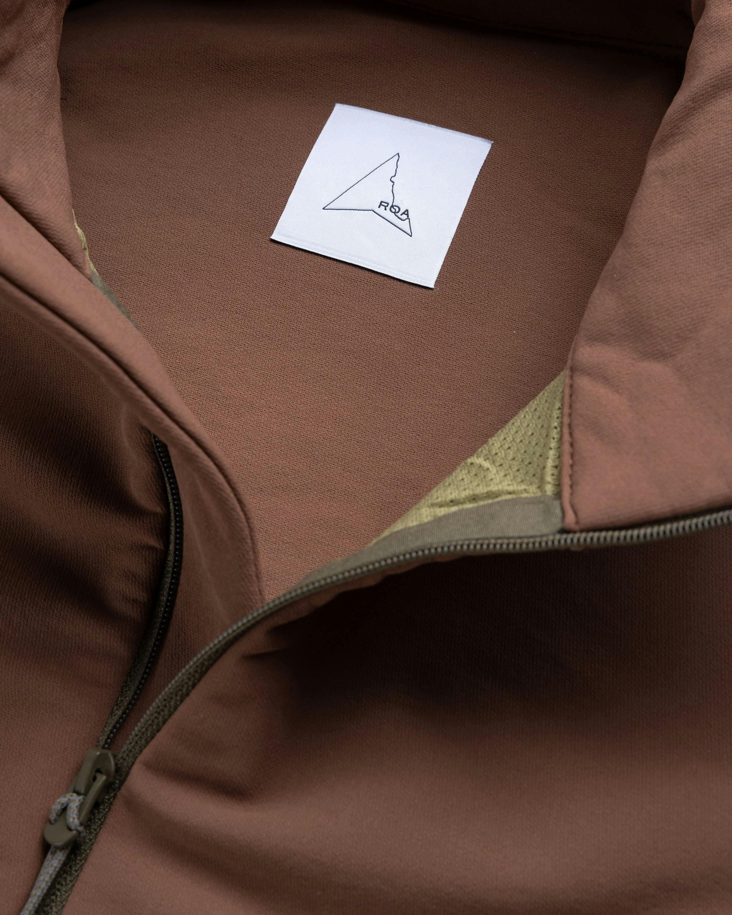 ROA – Softshell Jacket Brown | Highsnobiety Shop