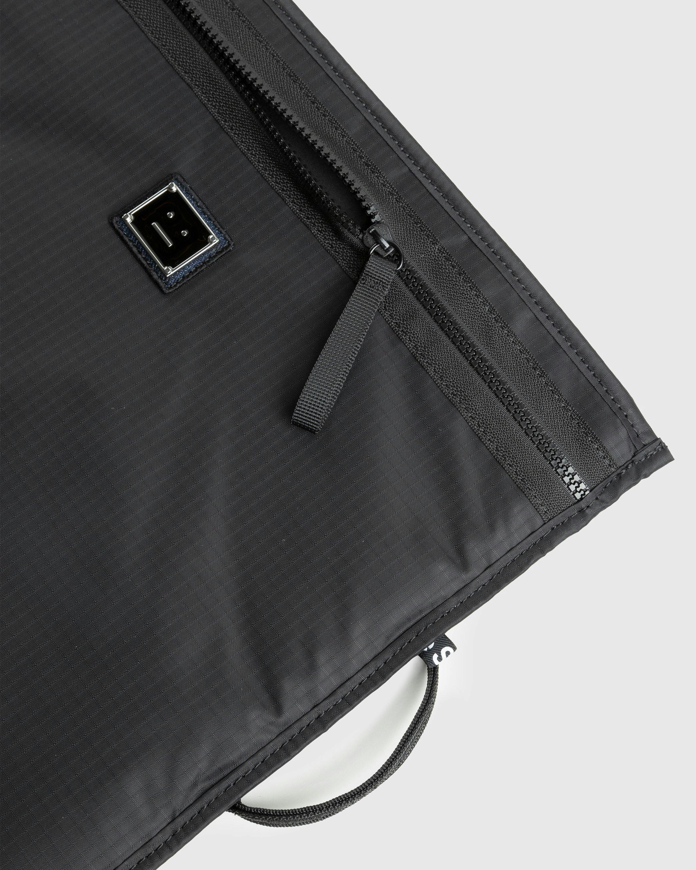 Acne Studios – Flat Pouch Black | Highsnobiety Shop