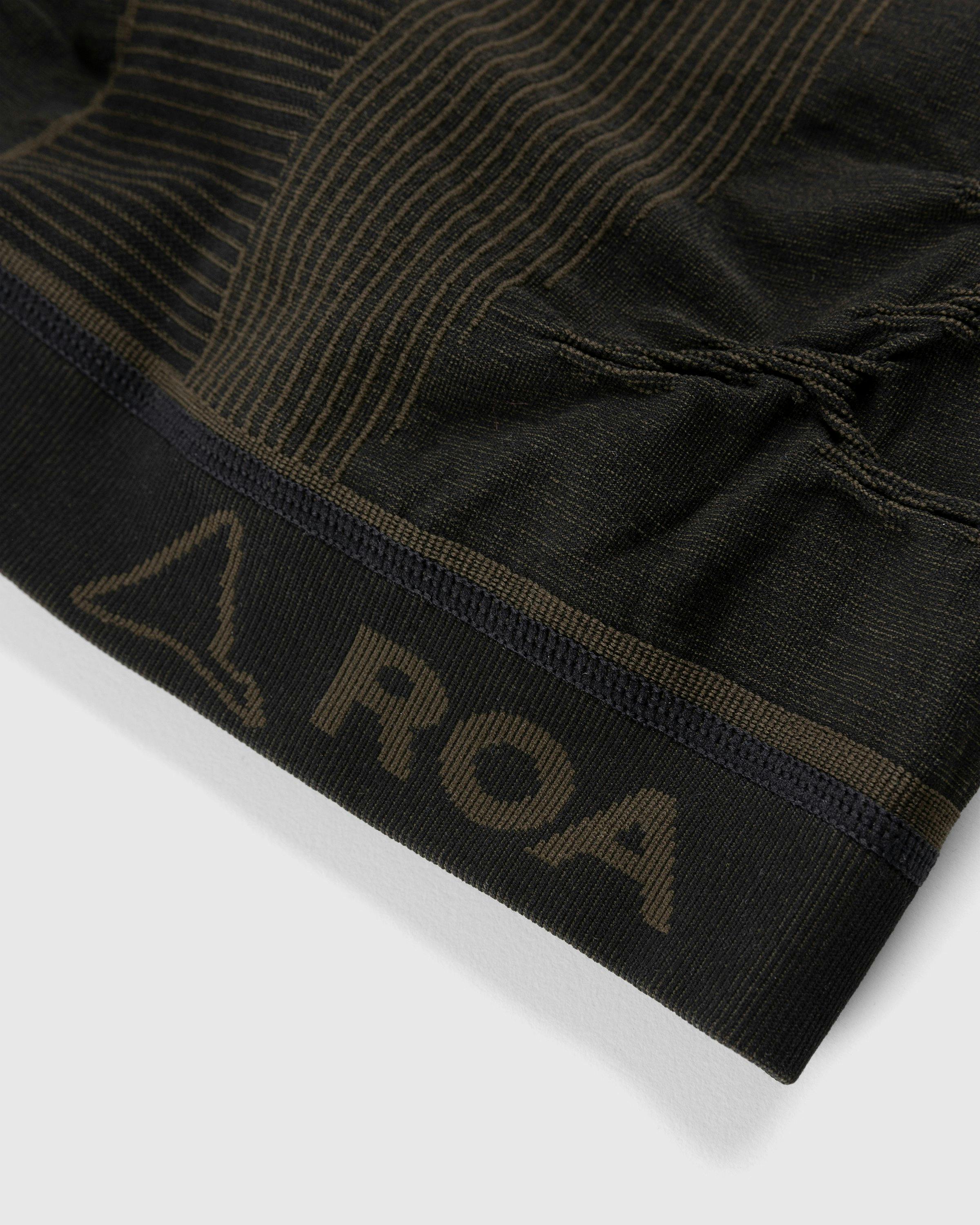 ROA – Tech Knit Black | Highsnobiety Shop