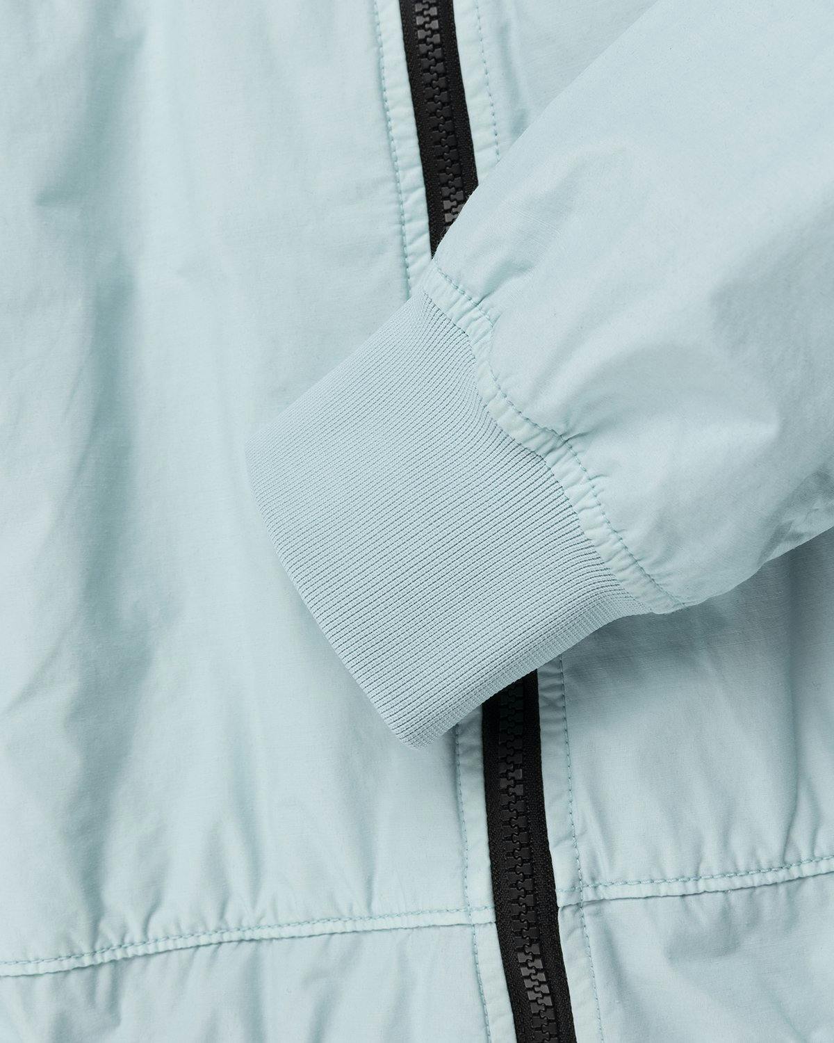 Stone Island – 40632 Nylon Shell Jacket Aqua | Highsnobiety Shop