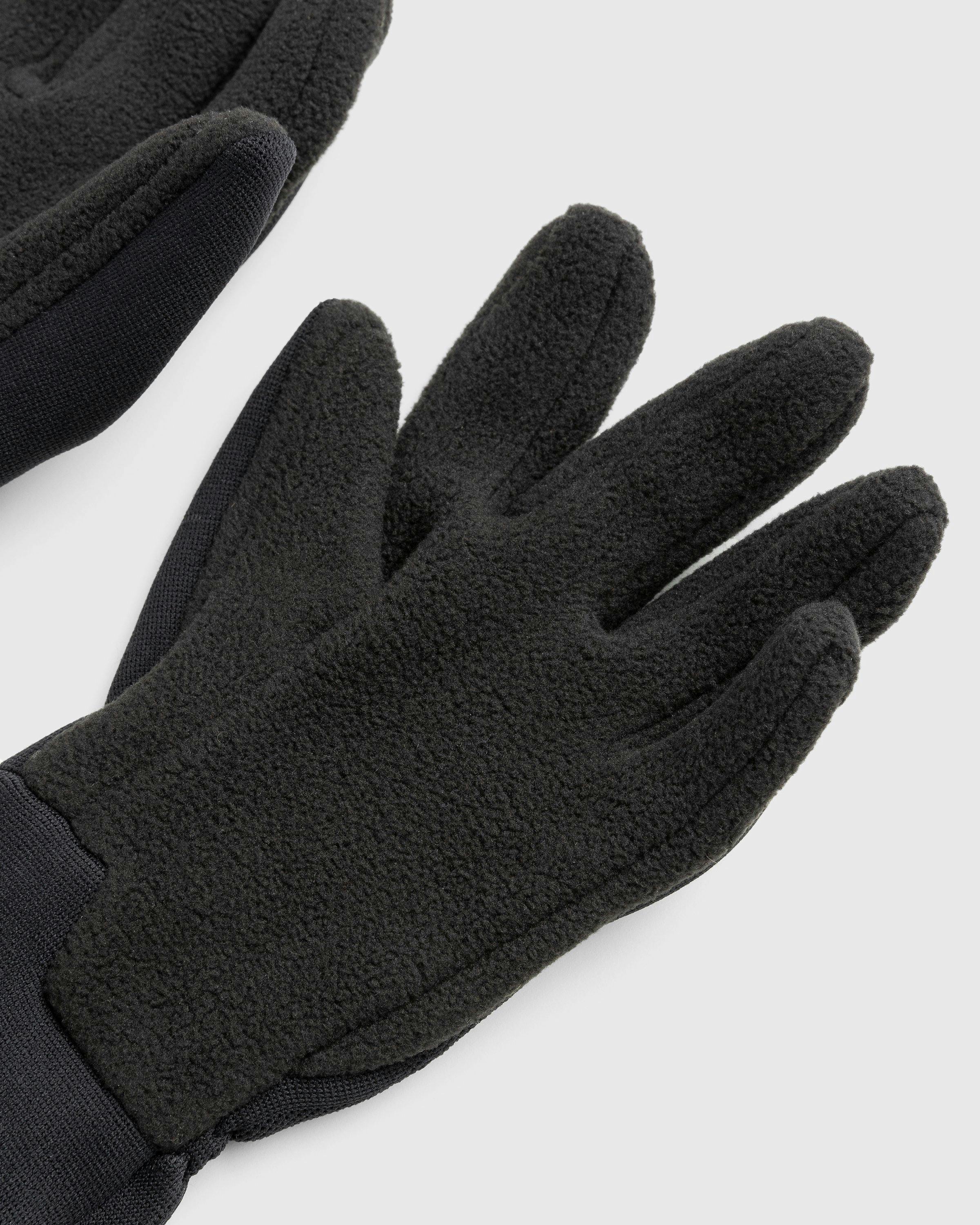 C.P. Company – Seamless Gloves Black | Highsnobiety Shop