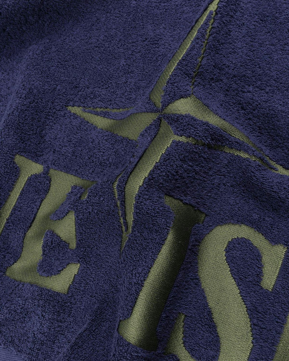 Stone Island – 93366 Cotton Terry Beach Towel Royal | Highsnobiety Shop