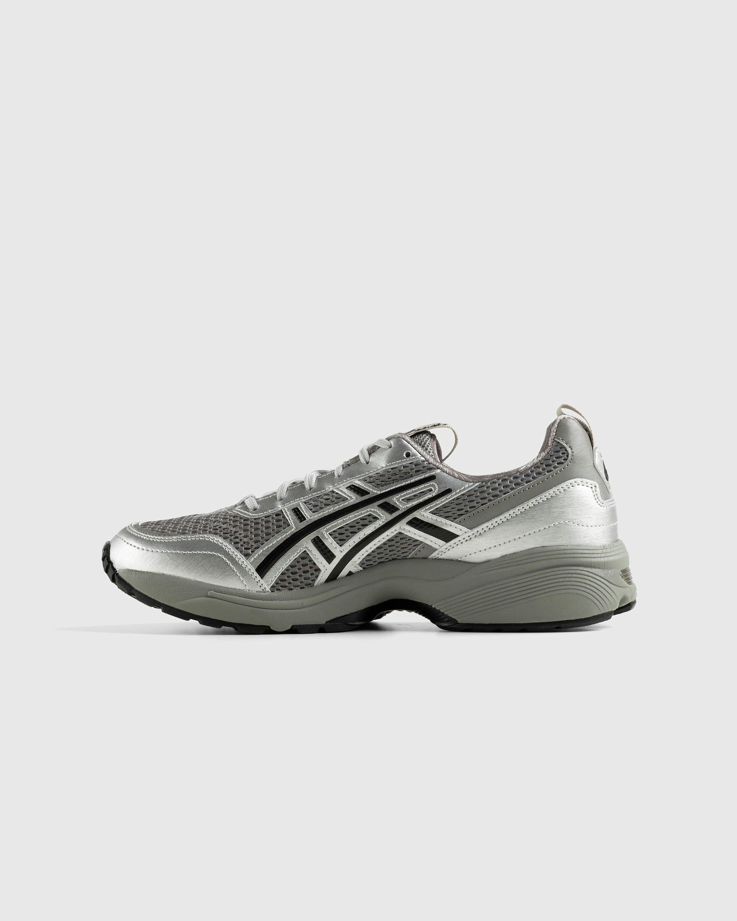 asics – GEL-1090v2 Freja Wewer Edition Silver | Highsnobiety Shop