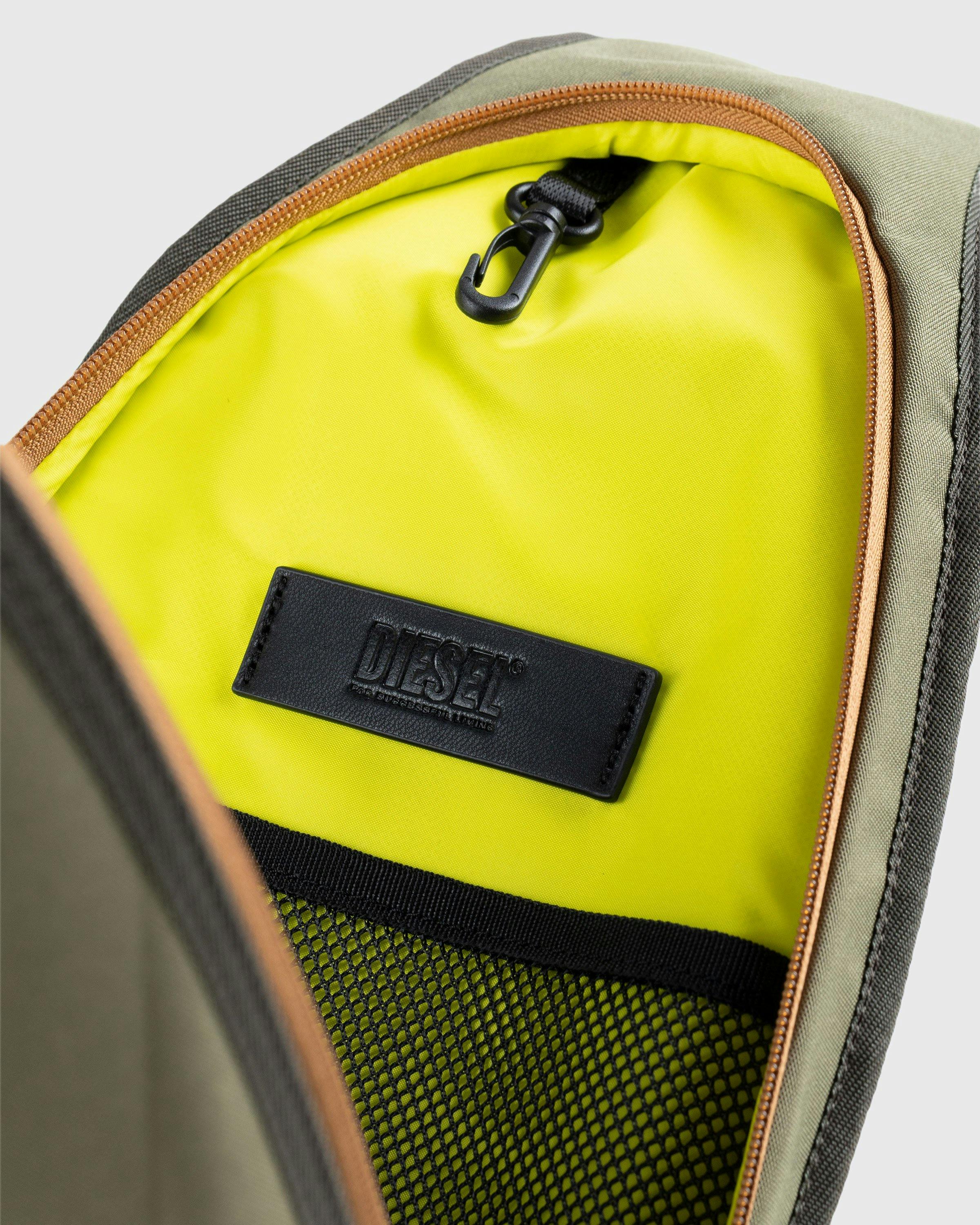 Diesel – 1DR-Pod Sling Bag Green | Highsnobiety Shop