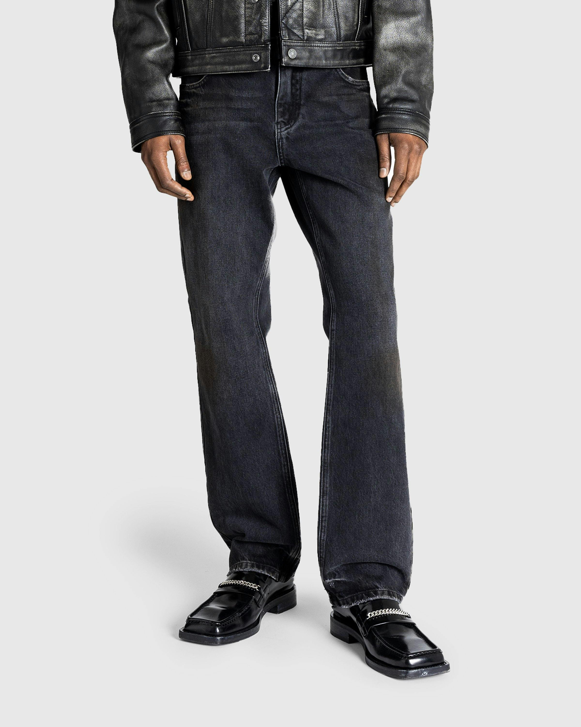 Guess USA – Gusa Contrast Flare Pant Gusa Aged Black Wash | Highsnobiety Shop