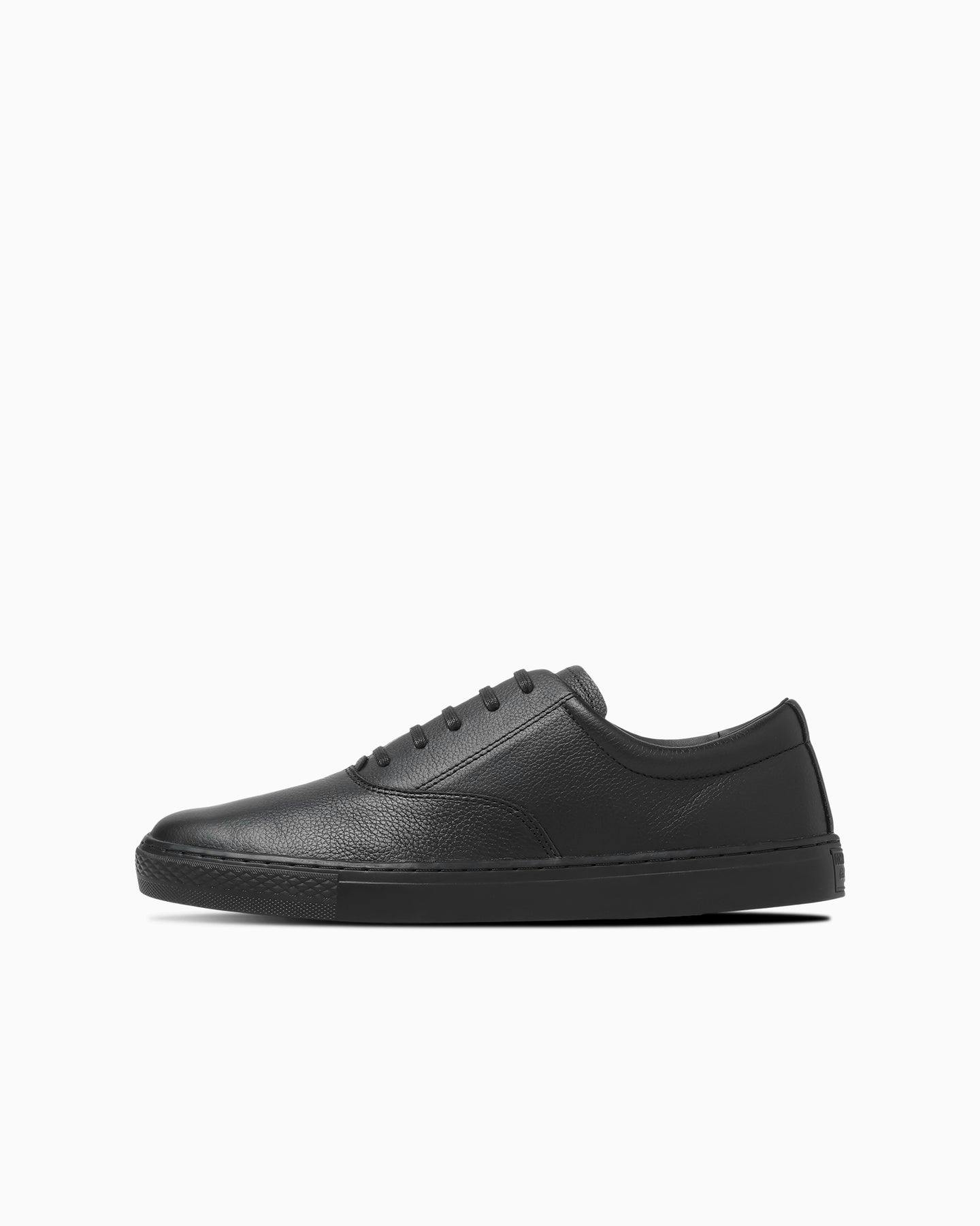 Converse's Elegant All Star Coupe Is Better With Plain Toes
