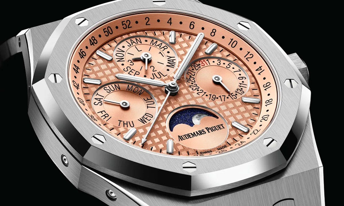 This Audemars Piguet Salmon Dial Royal Oak Is Beyond Beautiful ...