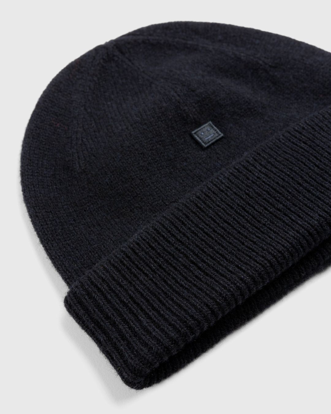 Acne Studios – Micro Face Patch Beanie Black | Highsnobiety Shop