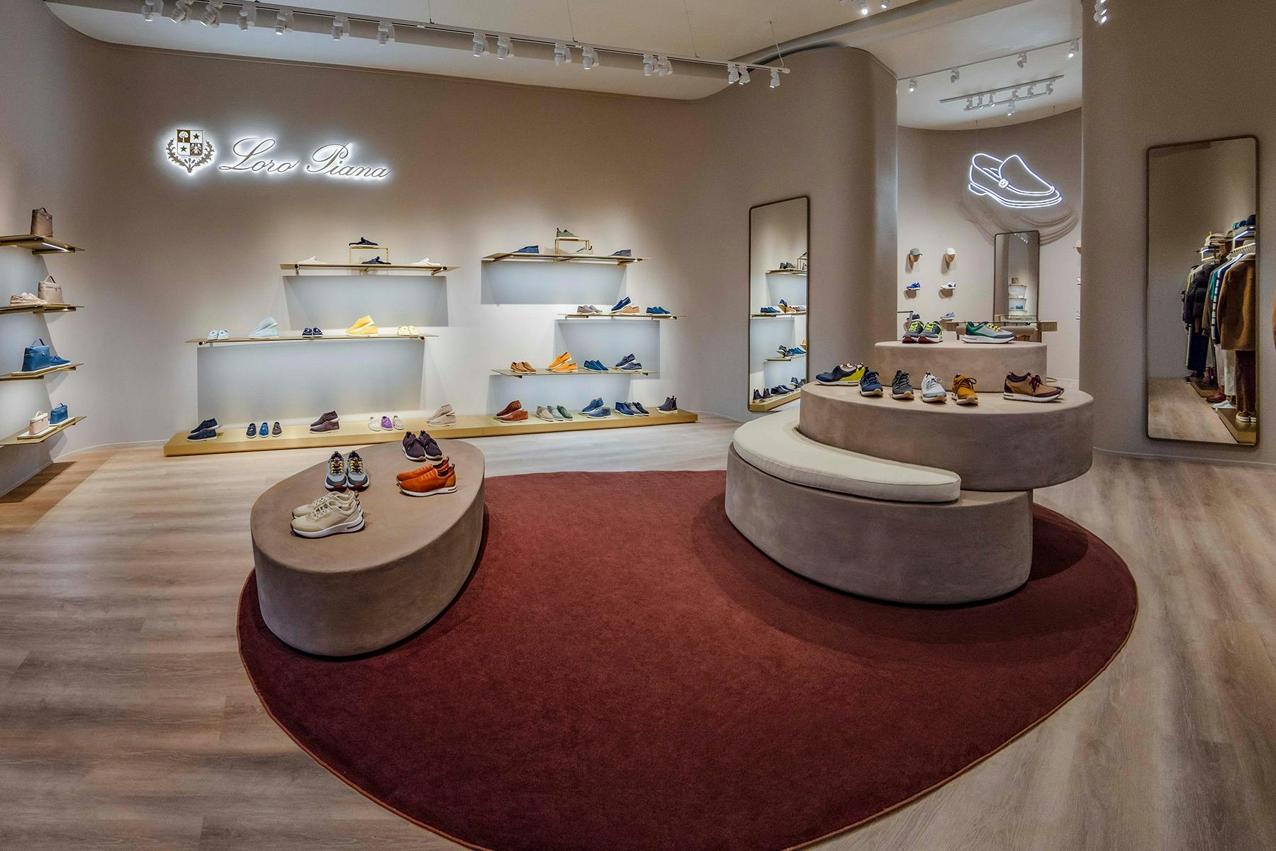 Loro Piana Pops Up On Rodeo Drive