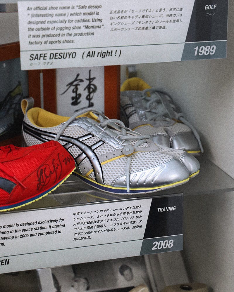 Tabi Footwear: A Guide to The Japanese Split-Toed Shoe