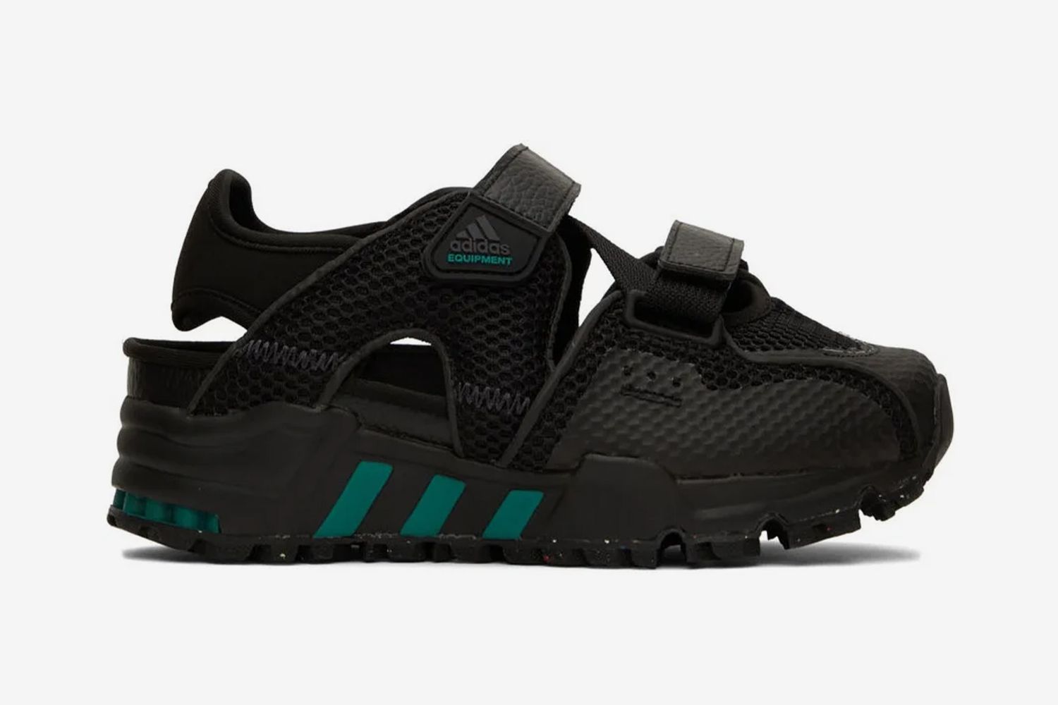 The Best Winter Sandals & How to Wear Them Properly