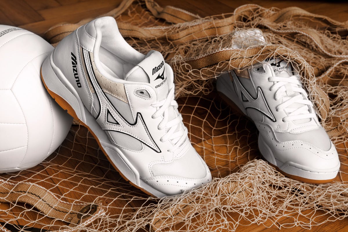 Mizuno Drops the Archive-Inspired Mizuno Court Select OG