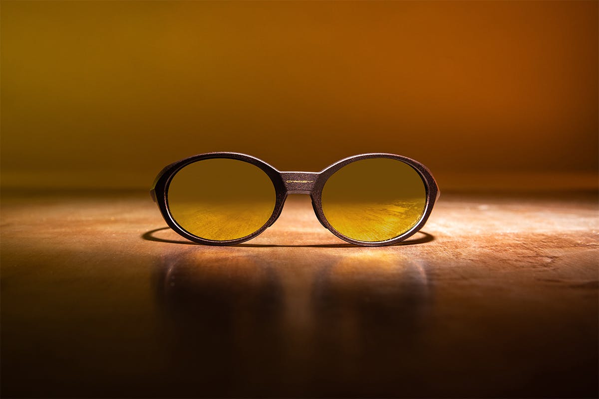 A Closer Look At How Oakley Is Leading the Fast Shades Trend