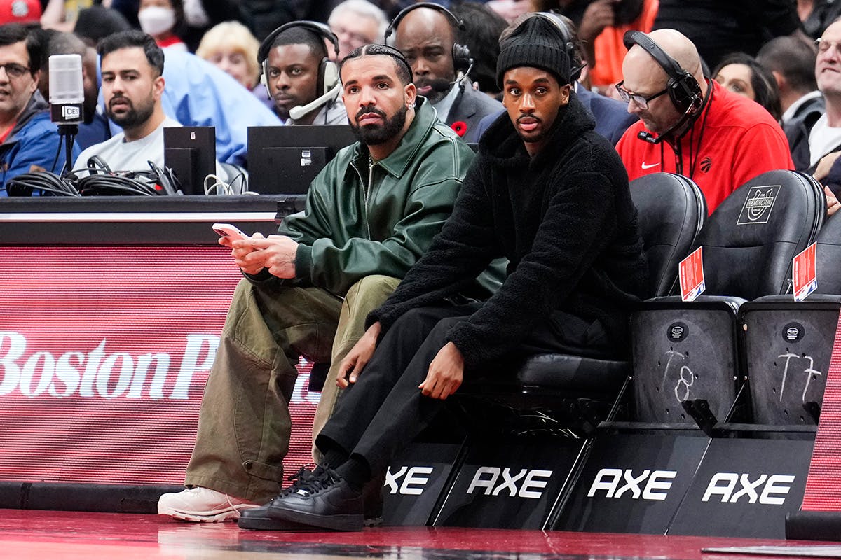 Drake Rocks Gorpcore Outfit, Salomon Quest 3 4D Boots Courtside