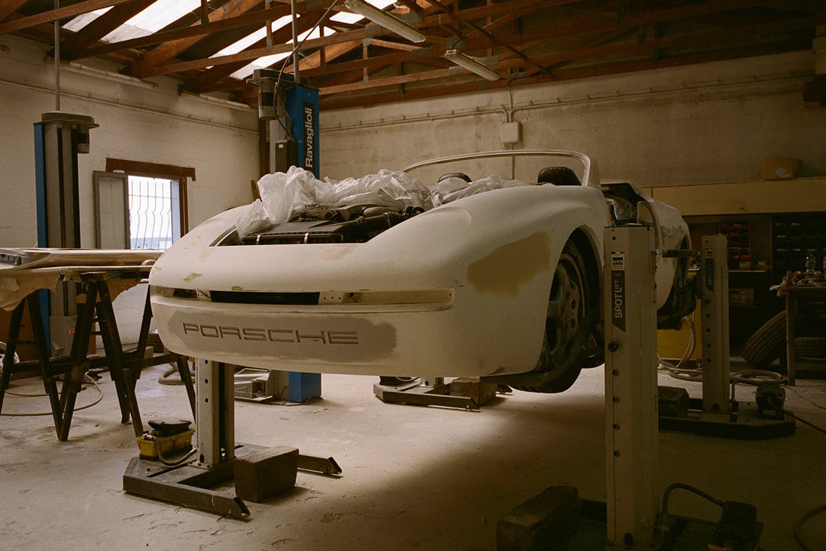 Porsche x L'Art de l'Automobile: The 270 KM/H Arthur Kar Interview