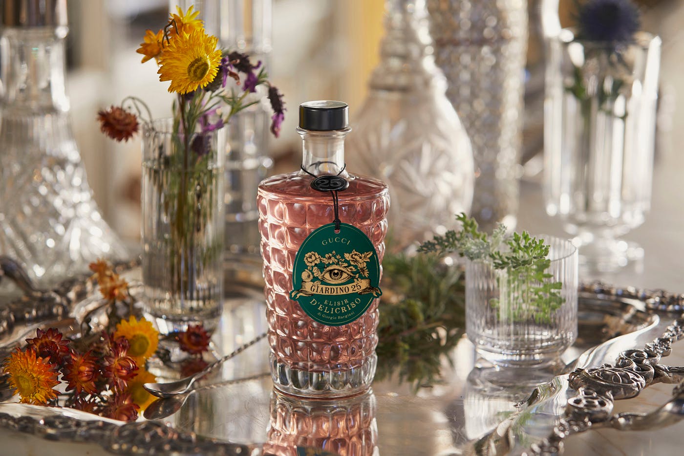 Gucci Releases Pre-Made "Collector's Cocktail" at Giardino 25 Bar