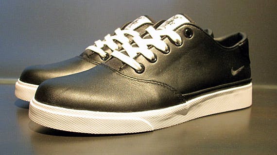 Nike Pepper Low - Black