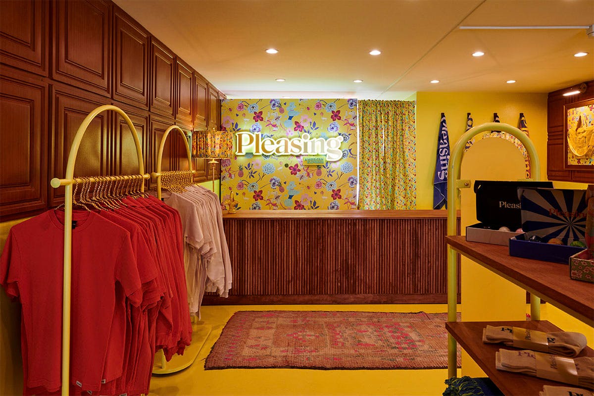 Pleasing Opens Super Magic Family Time Holiday Stores