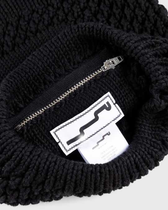 SSU – Mesh Stitch Knitted Bag Black | Highsnobiety Shop