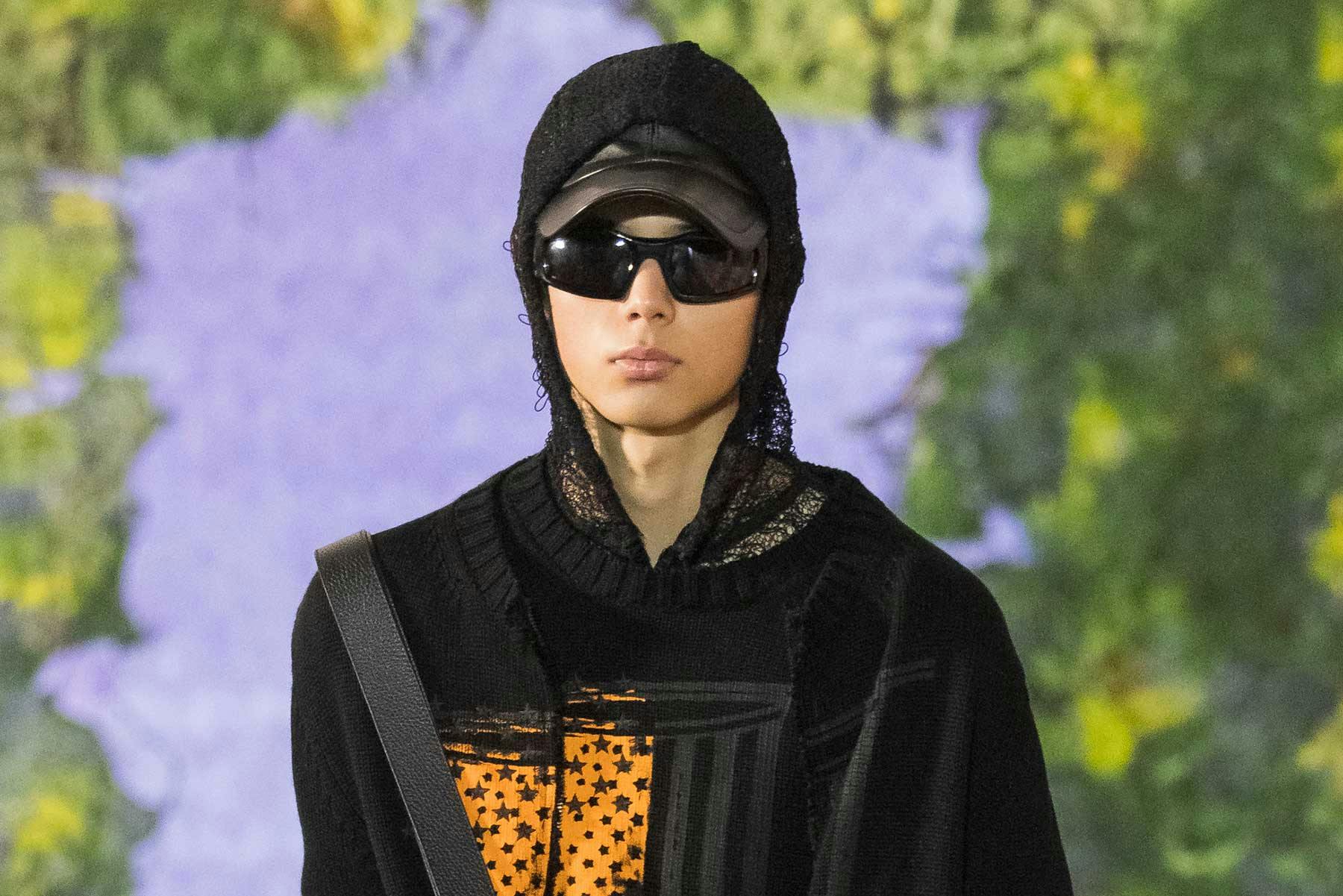 6 MONCLER 1017 ALYX 9SM Combines The City With The Mountains