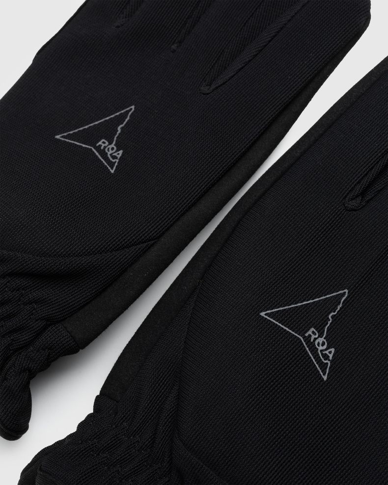 ROA – Technical Gloves Black | Highsnobiety Shop