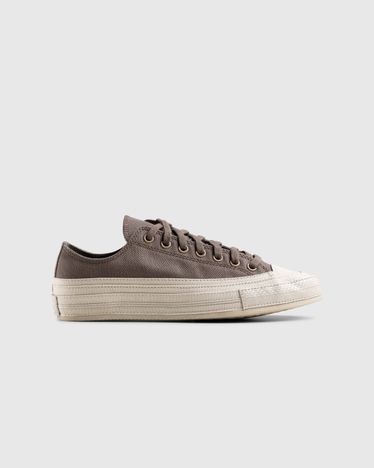 Converse x Herringbone – Chuck 70 Ox Engine Smoke/Toad | Highsnobiety Shop