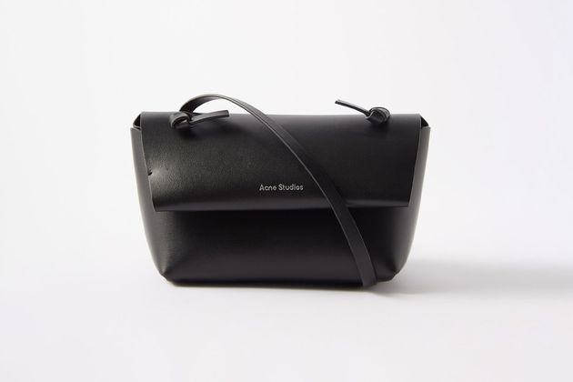 Best Side Bags for Men & How to Wear them in 2022