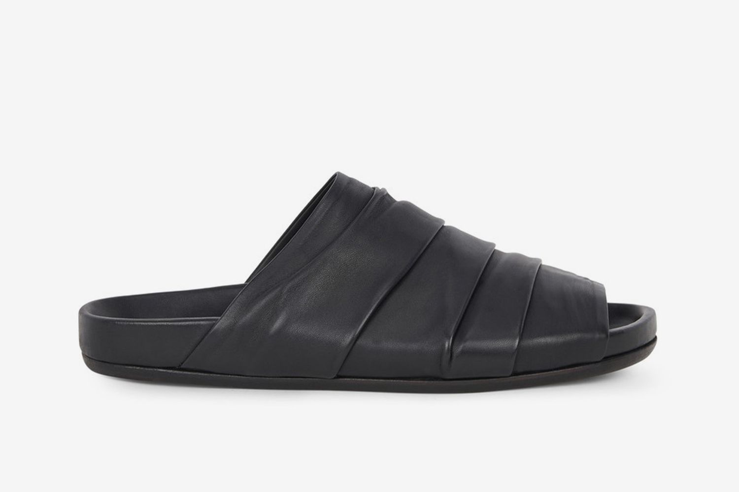 9 Pairs of Luxury Sandals to Wear in Summer 2022