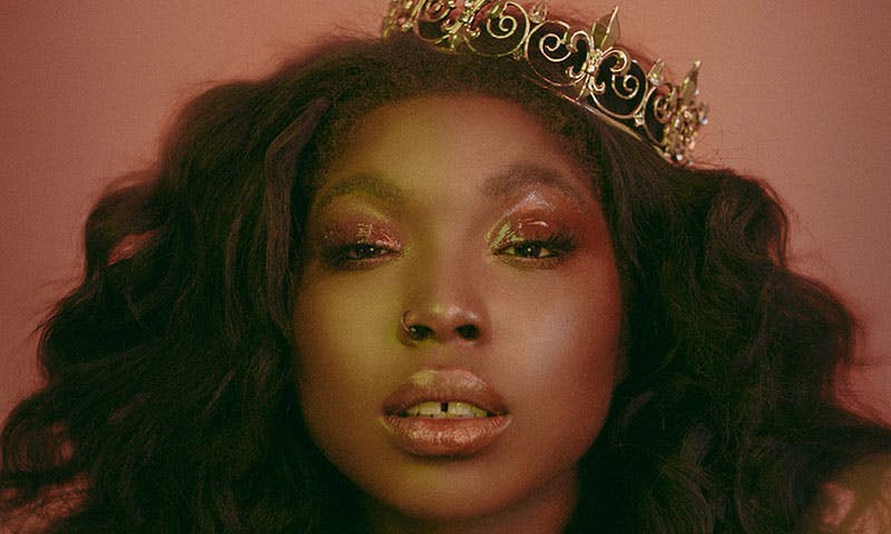 Kemi Ade Serves a Slice of Soulful R&B on "HONEST."