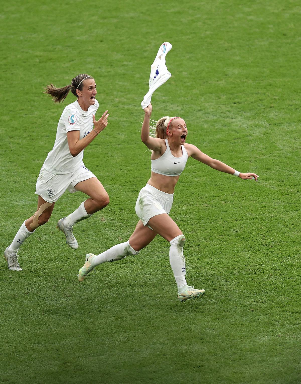 The Rise, Fall & Rise of Women’s Football | Highsnobiety