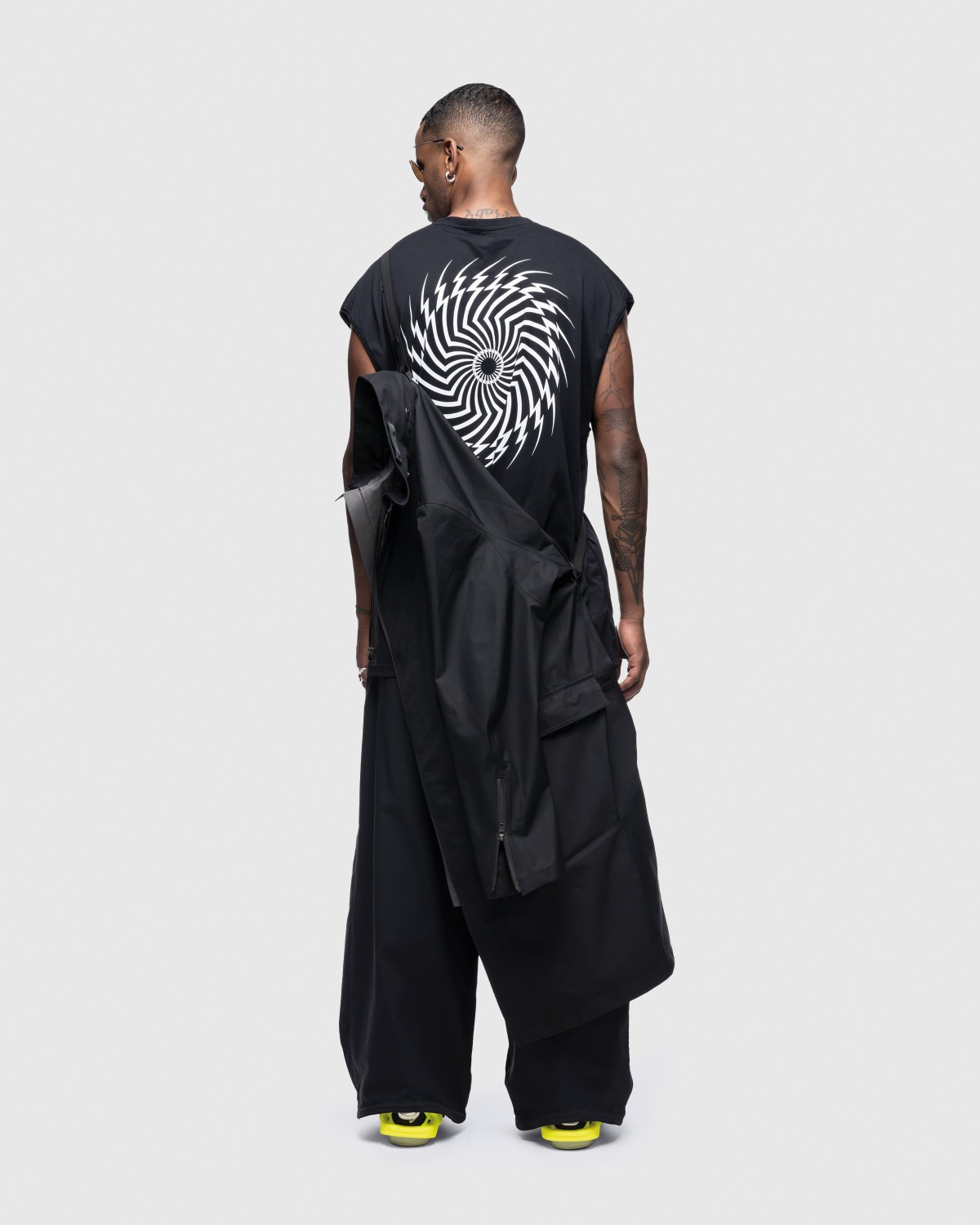 ACRONYM – J103-GTV 2.5L Gore-Tex Coat Black | Highsnobiety Shop