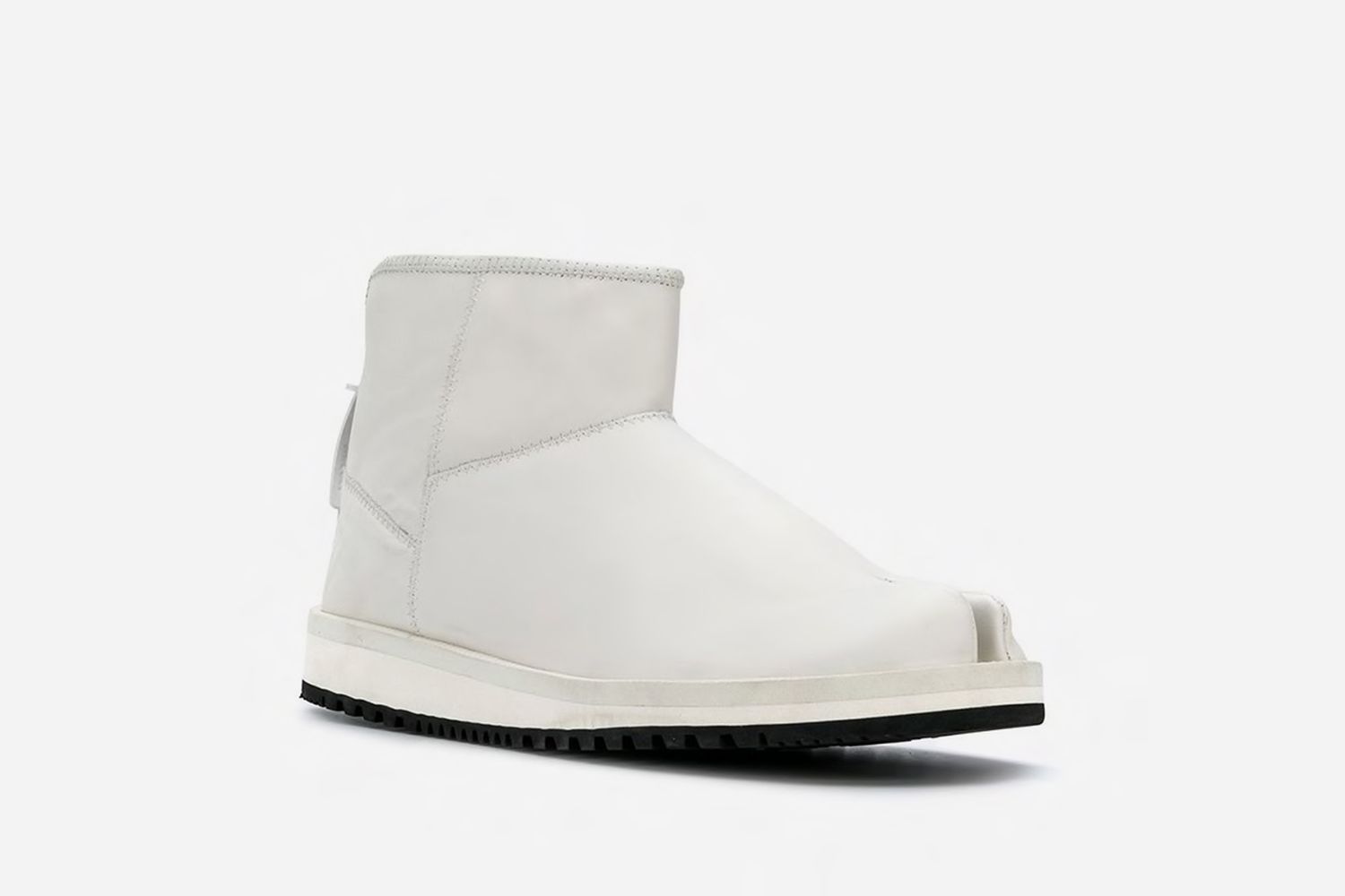 Tabi Footwear: A Guide to The Japanese Split-Toed Shoe