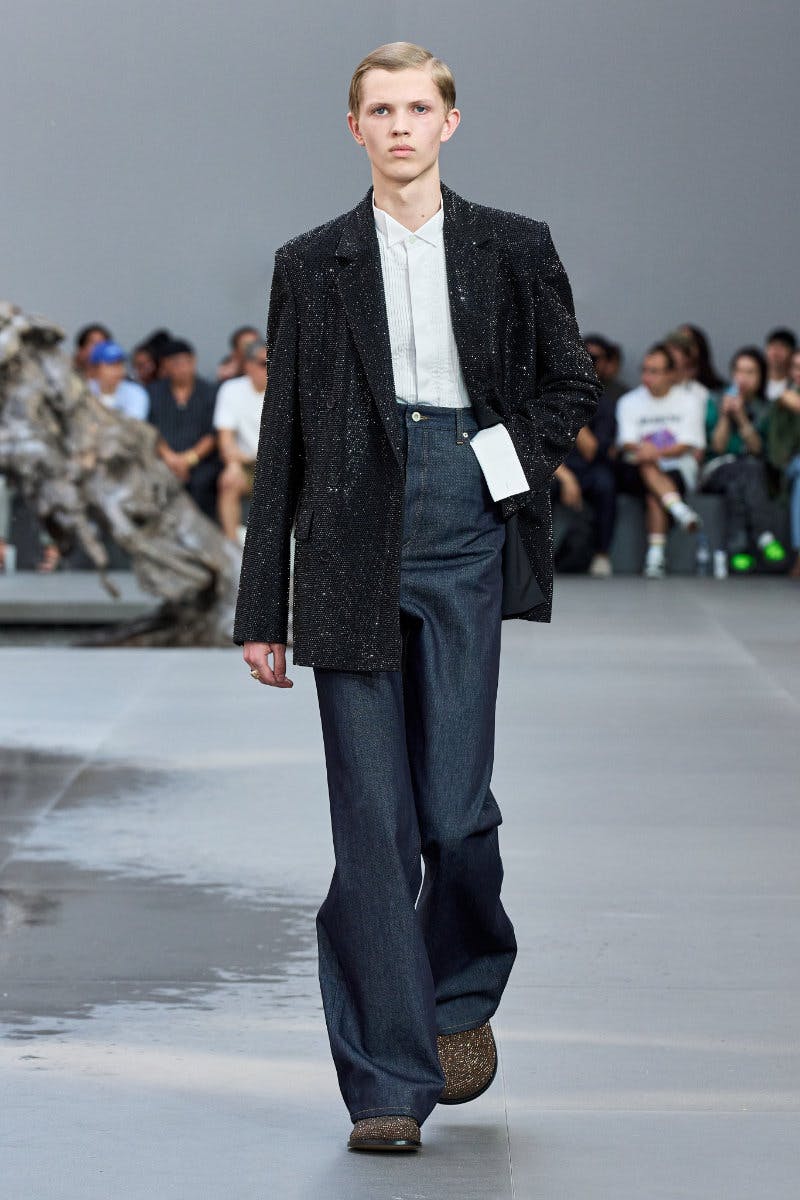 Loewe Shines on for Men's Spring/Sumer 2024