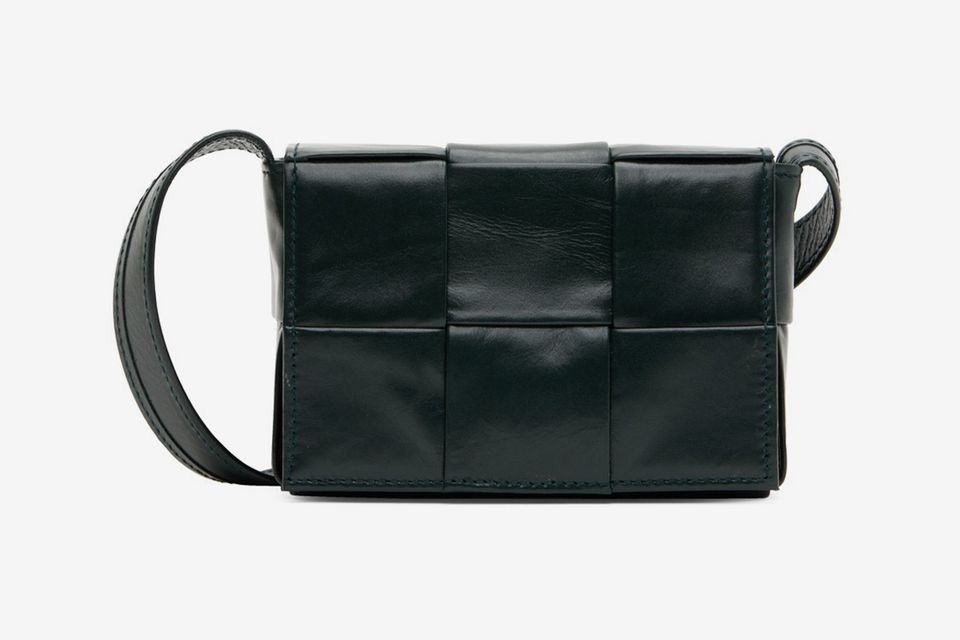 Best Side Bags for Men & How to Wear them in 2022