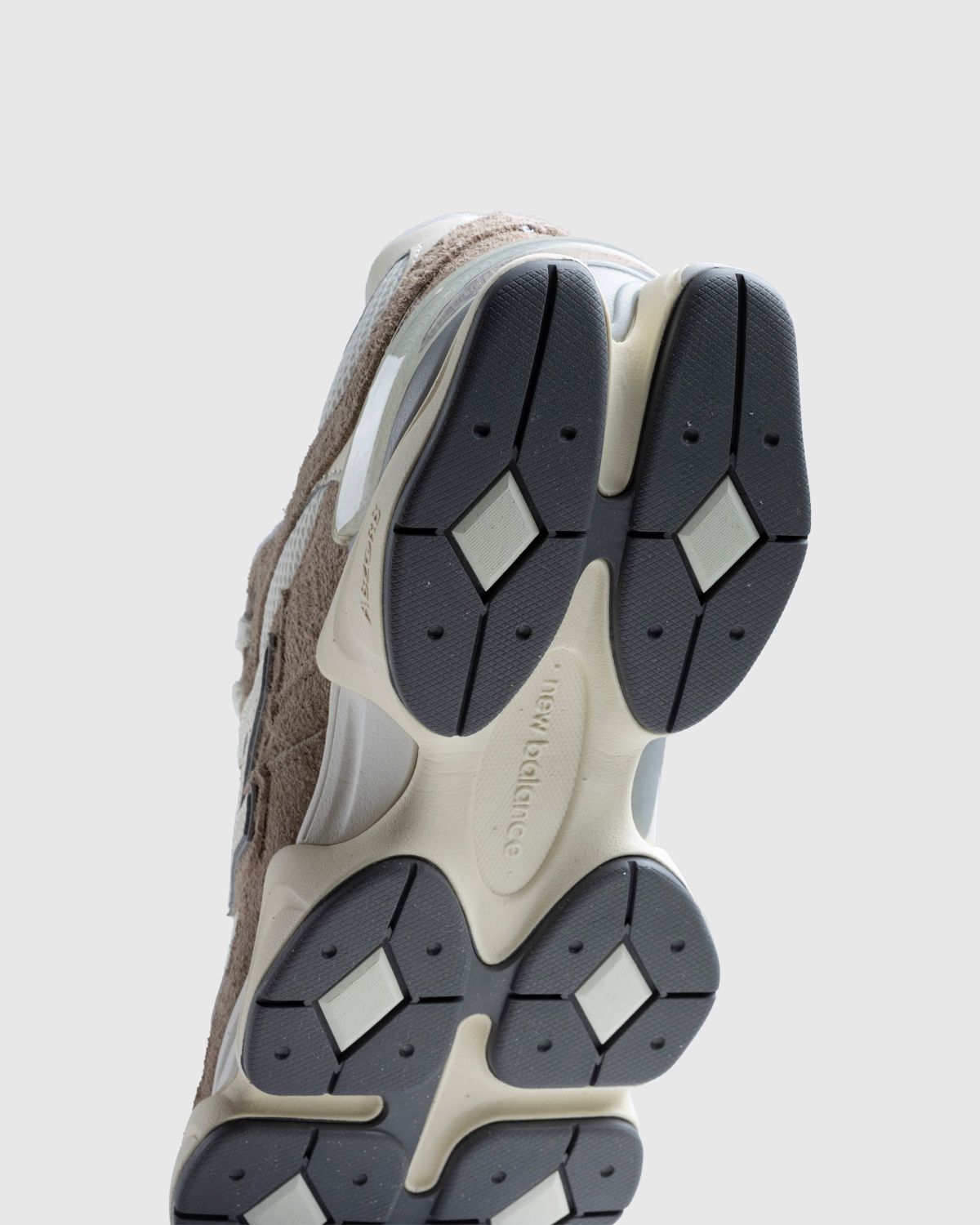 New Balance – U9060HSB Driftwood | Highsnobiety Shop