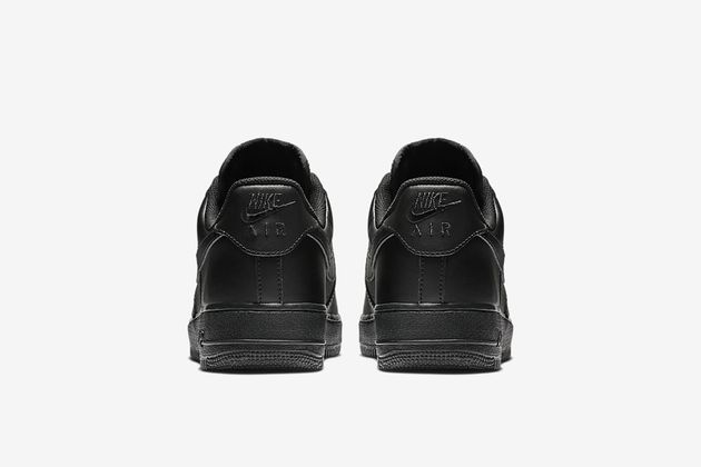 11 of Our Favorite Black Nike Sneakers to Cop Right Now